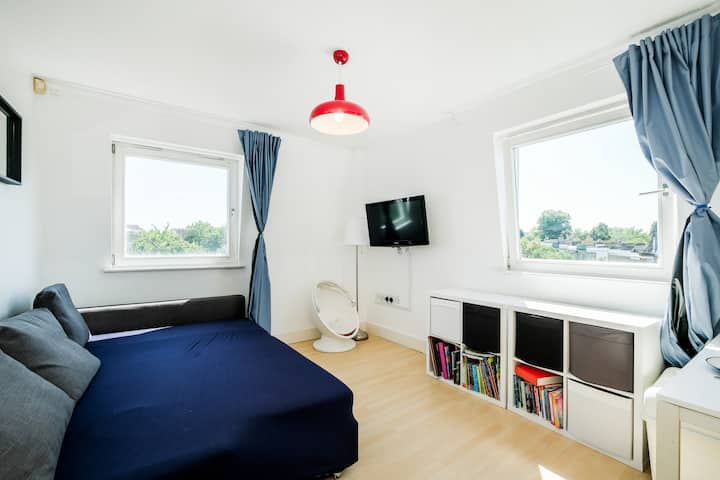 Great - 1 Bed Private Flat Hackney. All Mod Cons -