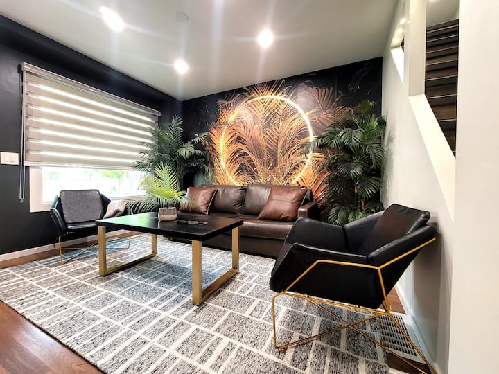 *Bali-peg* Luxury Accommodation - Winnipeg