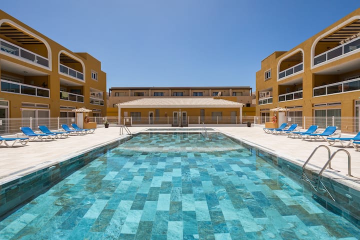 Faro Del Tostón. Beach And Pool - El Cotillo