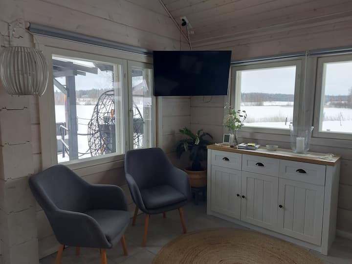Villa Juurus Hirsimökki Porealtaalla - Finland