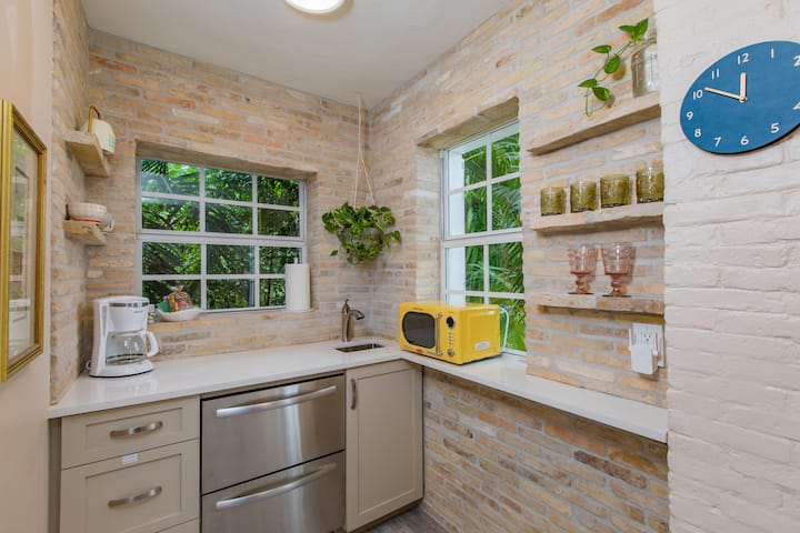 Moko Jumbie House - Historic Suite - U.S. Virgin Islands