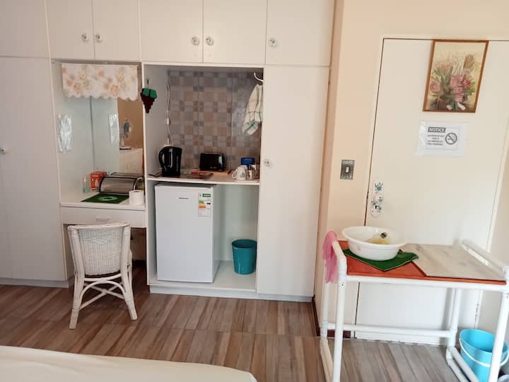 Visiting, Travelling, Moving, Longer Stay - Fisherhaven