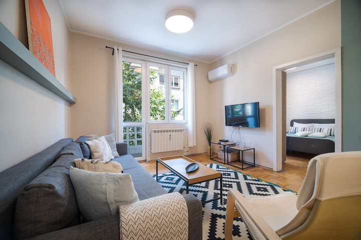 Comfy 1 Bdrm/stay 4/ Center Solunska Near Vitoshka - Sofia