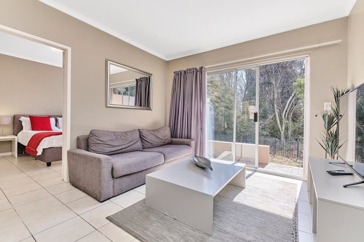Bc8. Solar Power.1 Bed. Priv Patio & Garden. Pool - Sandton