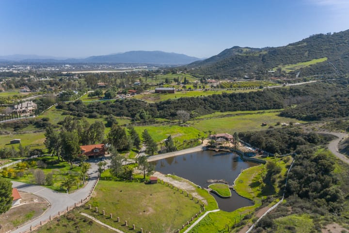 Spacious Studio With Full Kitchen On Ranch - Murrieta, CA