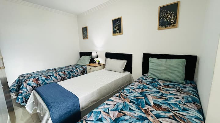 Praia Do Morro | Apê C/ Garagem Perto Da Praia - Guarapari