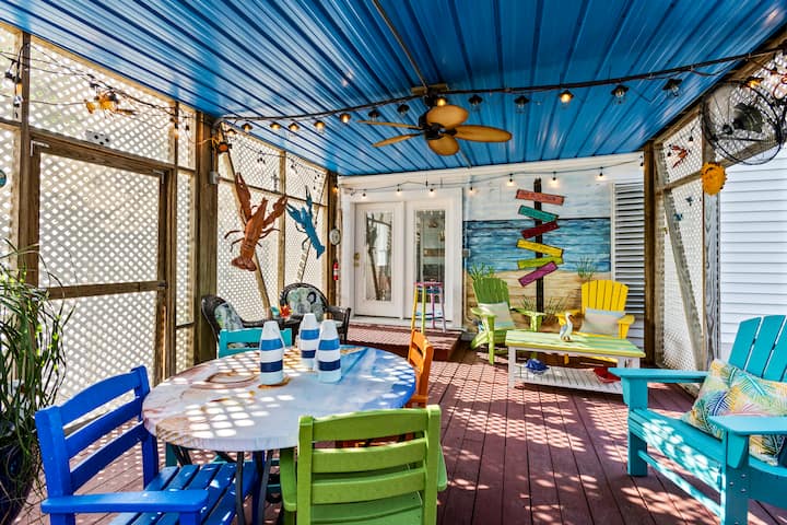 Two Blocks To Beach-4br- Great 4 Families & Groups - Texas