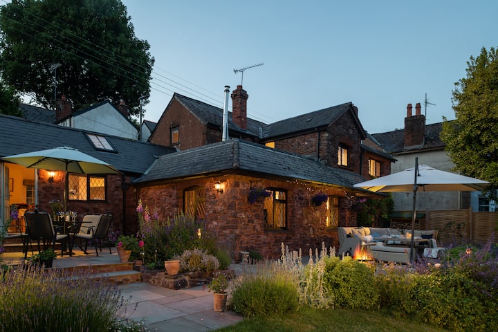 Luxury Large Somerset Holiday Cottage With Hot Tub - Somerset