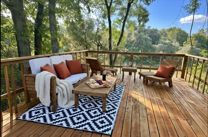 Bluffside Deck W/ Private River Access + Fire Pit - Glen Rose, TX
