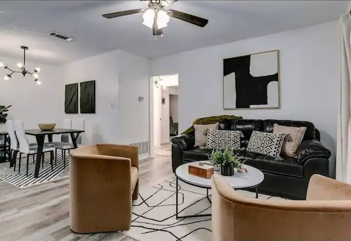 Charming 3br Home On Manila - Texarkana, TX