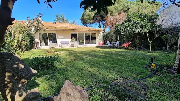 Charmante Villa Avec Grand Jardin - Calvi