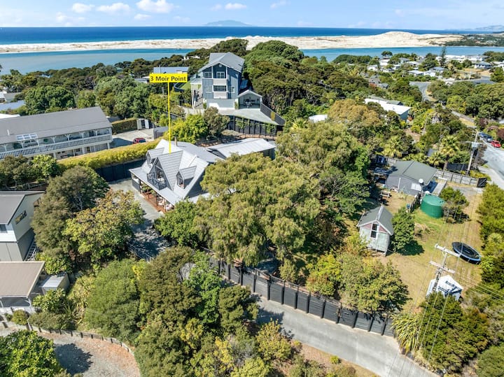 Prime Location - Family & Pet Friendly - Mangawhai