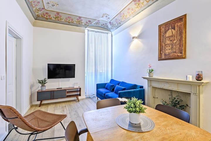 Papavero - Modern Frescoed Apartment In Florence - Florence