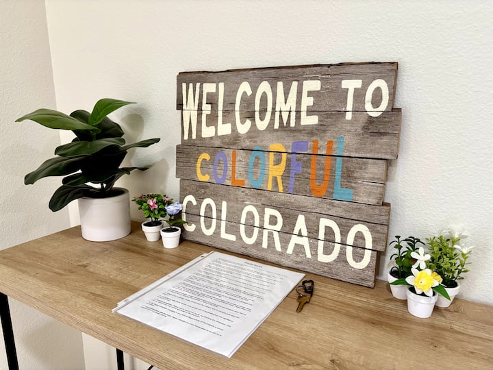 Spacious & Private Basement Apt! - Colorado Springs, CO