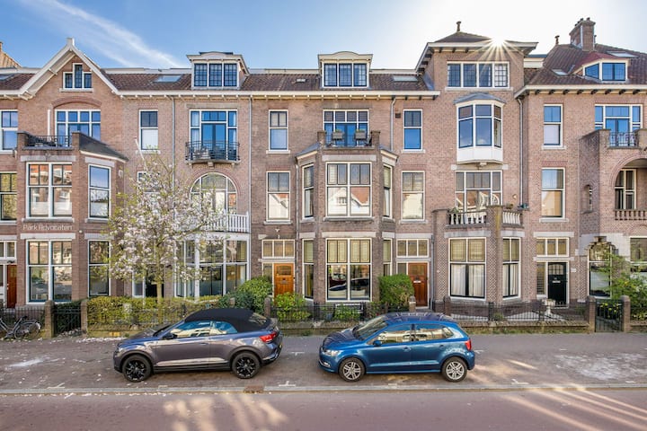 Spacious Authentic Townhouse Next To The Park - Utrecht