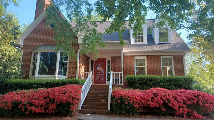 Cozy Home In Quiet Neighborhood. - High Point, NC