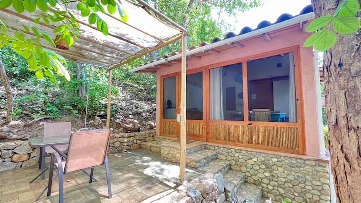 Casa Rosa With A.c, Starlink & Great Location - Mazunte