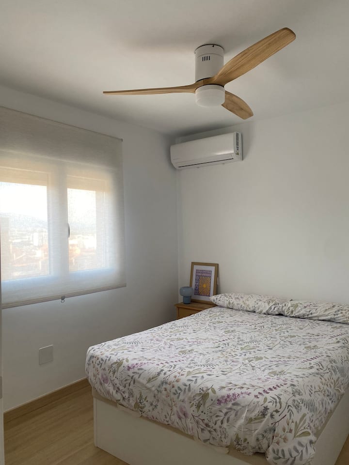 Habitación Doble Luminosa En Málaga - Málaga