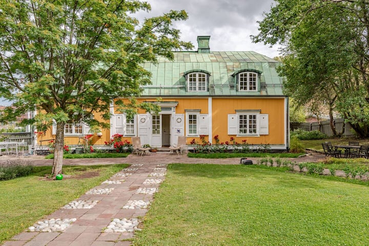 Astonishing Apartment In Mansion! - Stockholm