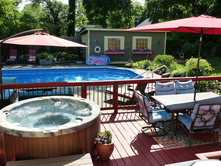 Spectacular Private Guesthouse: Htub & Heated Pool - Cazenovia, NY
