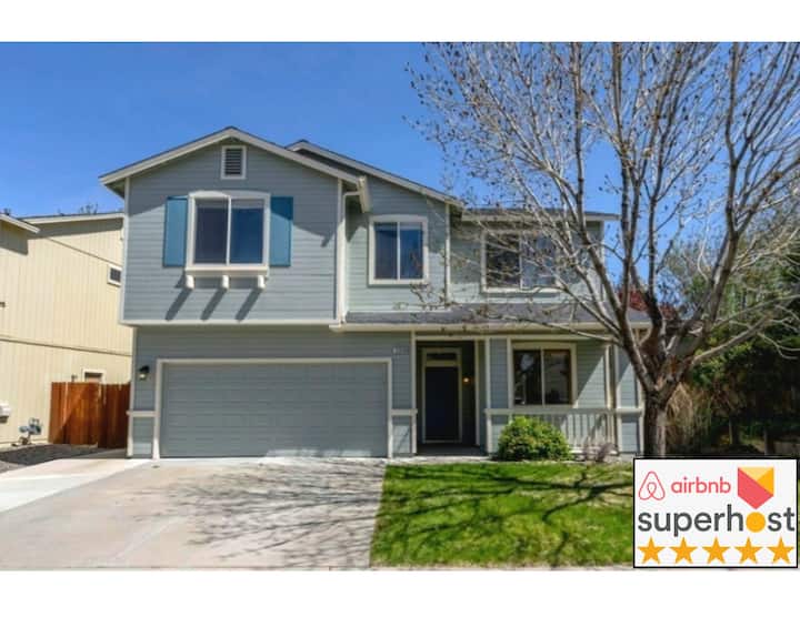 Amazing Home W/ Pool Table - Reno, NV