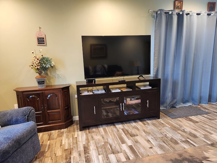 Guesthouse W/heated Garage/fib Intern/ev Near Mtu - Houghton, MI