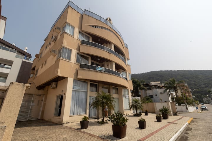 Apto A 100m Da Praia De Bombas - Bombinhas