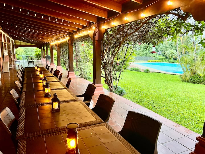 8br Hacienda Near Sjo • Corporate & Yoga Retreats - San José