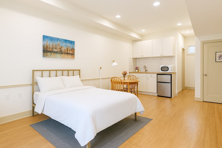 Studio In Trendy Ballard - Bitter Lake - Seattle