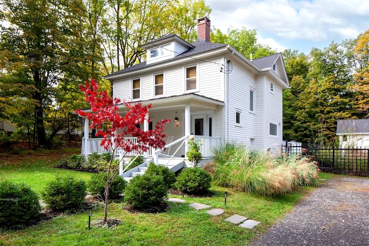 Historic Home Woodstock Village - Woodstock, NY