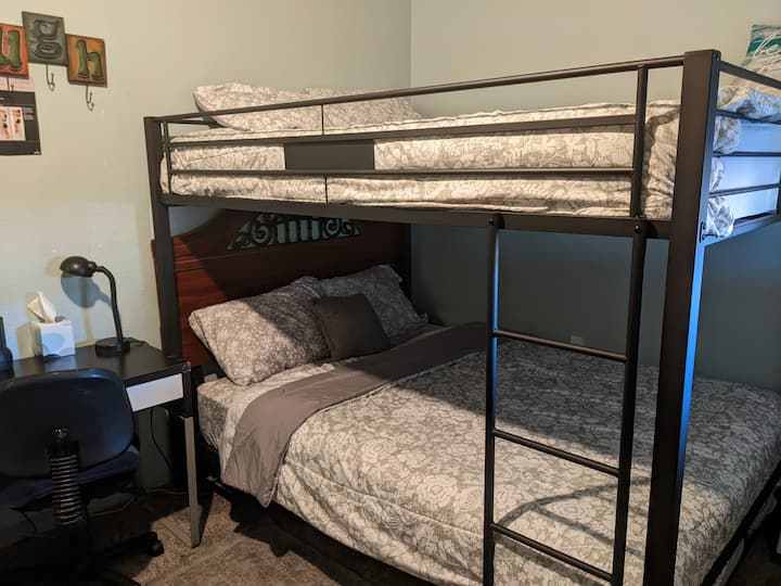 Clean Private Room/bathroom For Travelers - Upland, CA