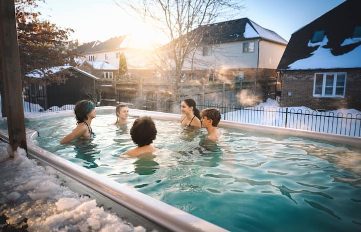 Paradise Villa 4 - Bowmanville