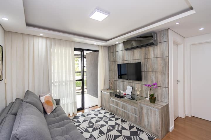 Apto Aconchegante C/ Garagem E Ar Cond. - Curitiba