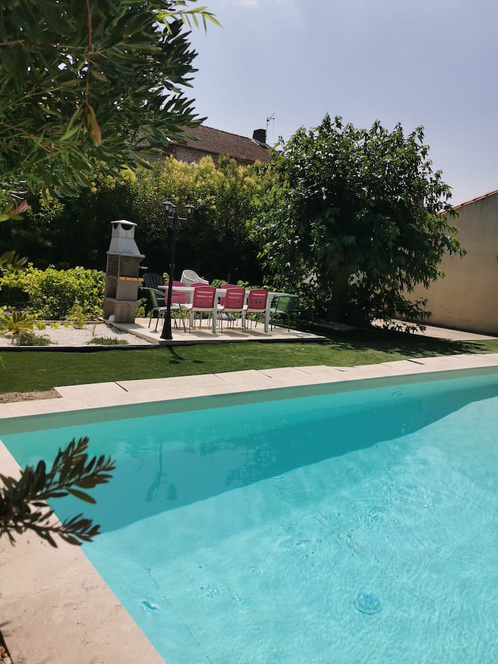 Belle Villa Avec Grande Piscine Privée - Aude