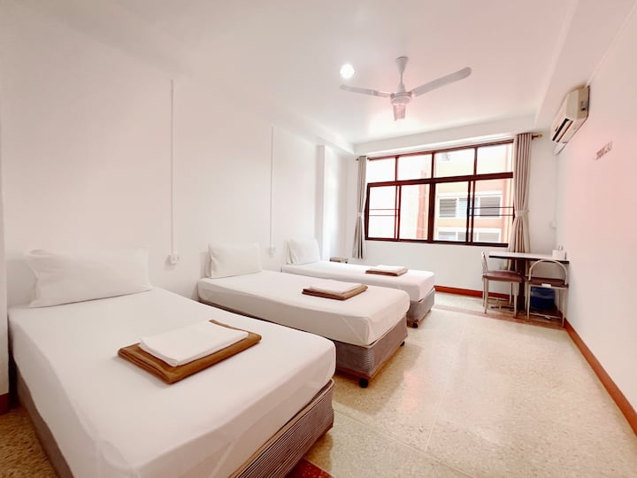 Private Triple Room Near Khaosan - Bangkok