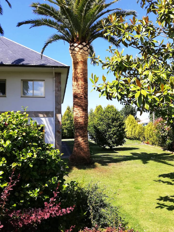 Casa Amplia Con Jardín, Piscina Y Bbq - Cambre