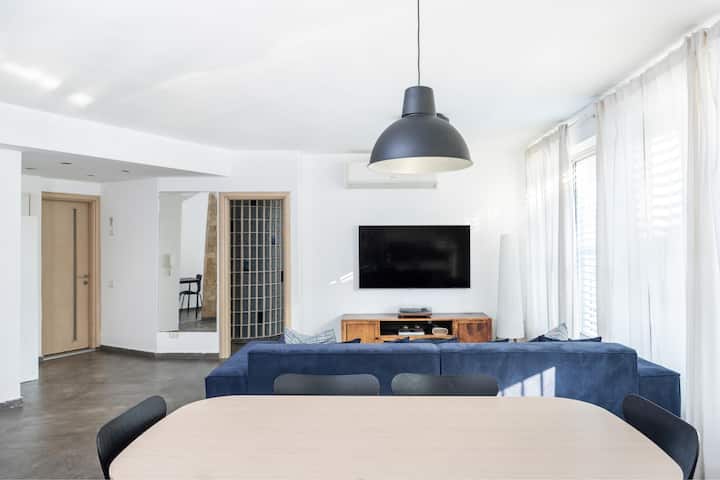 (Building Shelter)best Location Specious Apartment - Tel Aviv-Yafo
