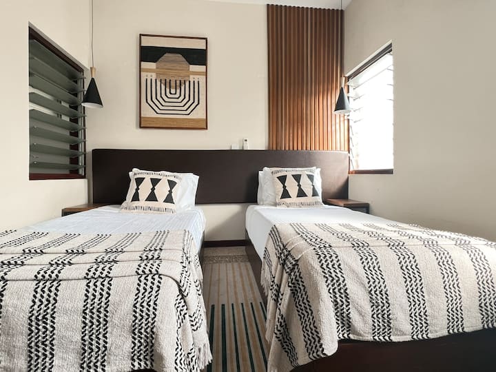 Spacious 2br Suite W/ Twin Beds - Kumasi