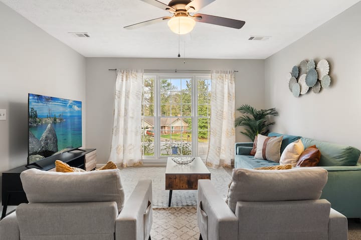 Huge 5br Stay W/hot Tub, Playground, Bbq Mil. Disc - Columbus, GA