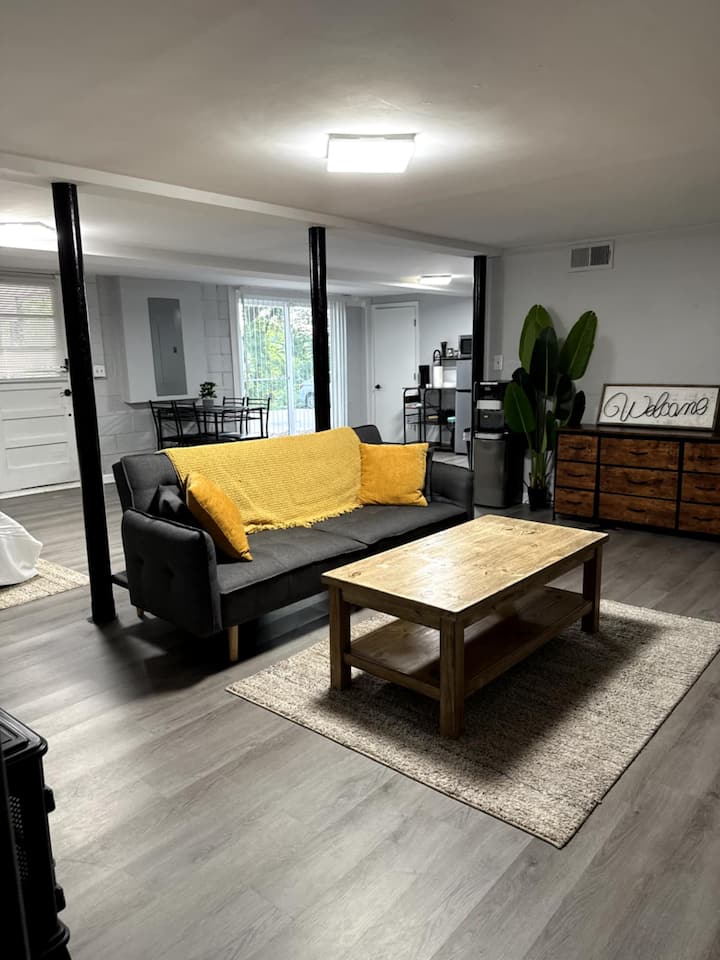 79 M² Estudio ∙ 1 Habitación ∙ 3 Huéspedes - Clarksville, TN