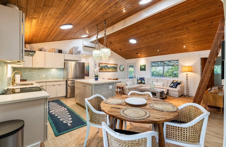 3 Bedroom  3.5 Bathroom House @ Mangolani Inn - Paia, HI