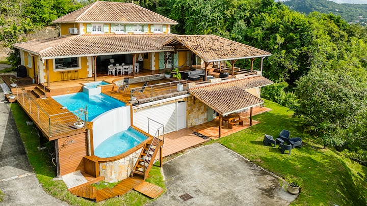 Villa Du Soleil Levant Vue Mer Avec Piscine - Martinique