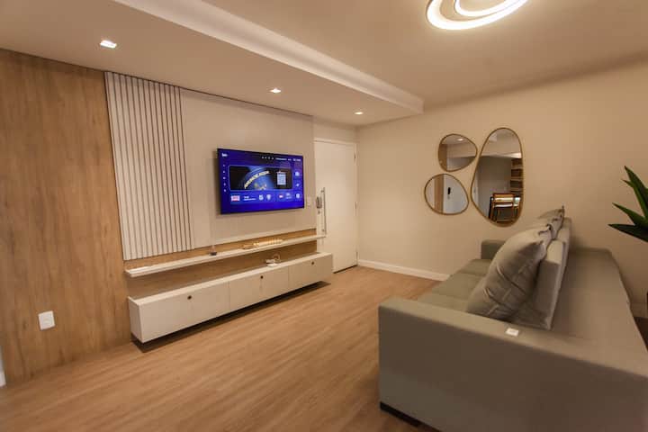 Apto Quadra Mar 70 M Da Praia! - Balneario Camboriú