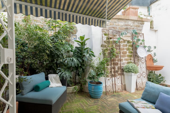 A.p.a.r.t,
La Suite & Le Jardin Caché Dans La Cour - Rome