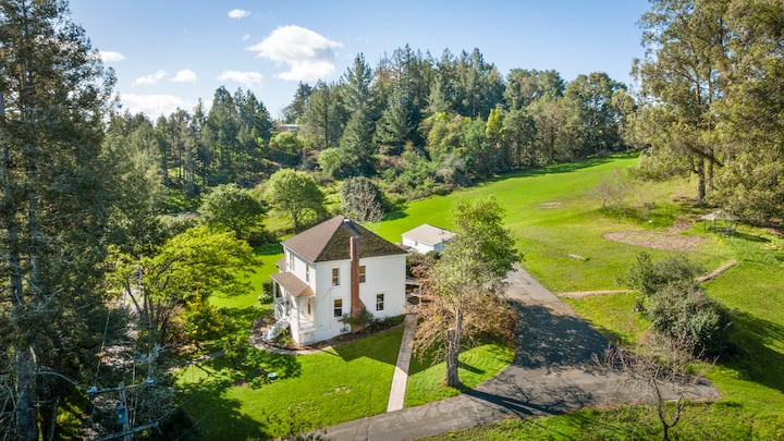 4br Farmhouse • Near The Barlow • Fiber Wi-fi - Sebastopol, CA