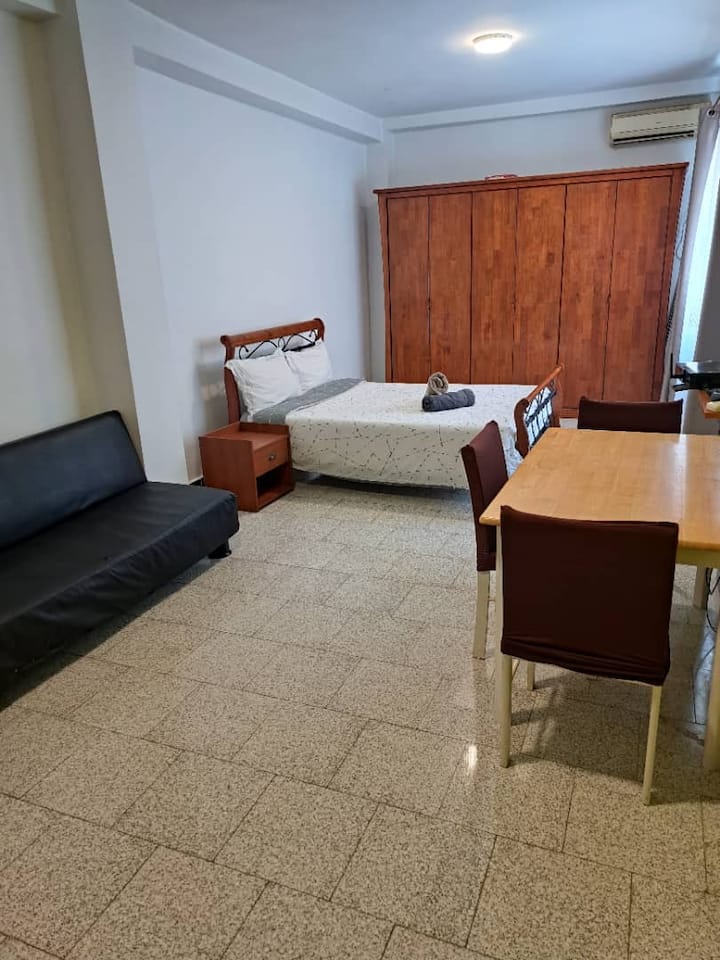 Charmant Studio/clim/location De Voiture - Oran