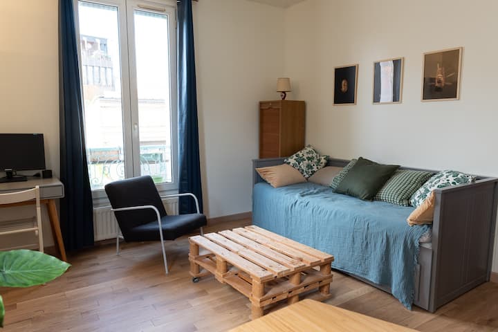 Confortable Deux Pièces Aux Portes De Paris. - Montreuil