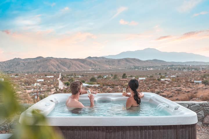 Romantic Hilltop Retreat | Views, Hottub, Pool, Ac - Morongo Valley, CA