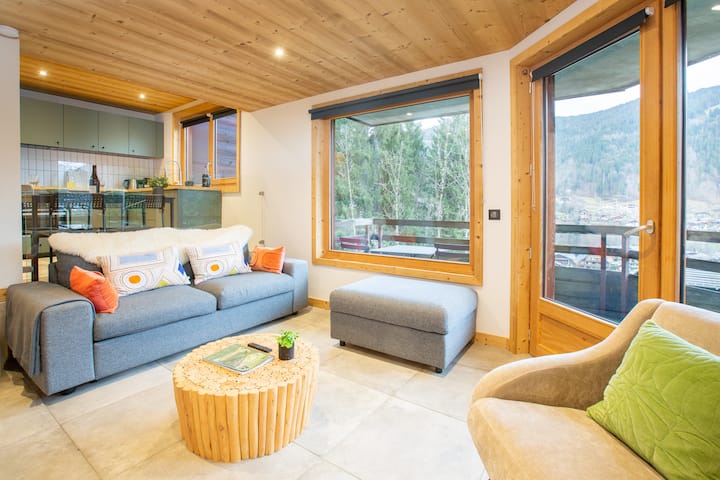Stylish 1 Bed Apartment With A View To Die For! - Morzine