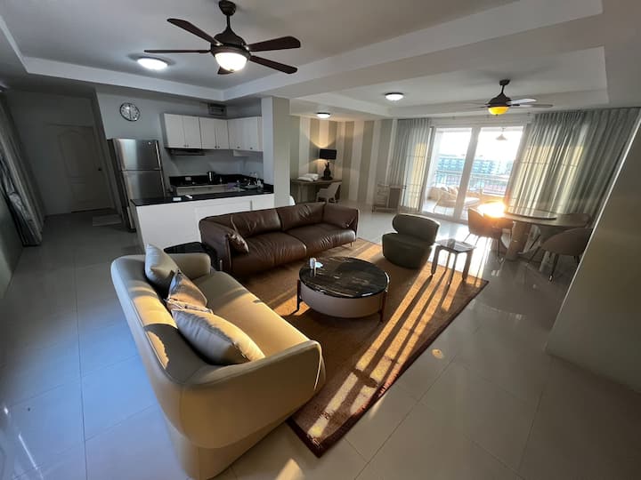 Apartment With Pool - Patong Beach